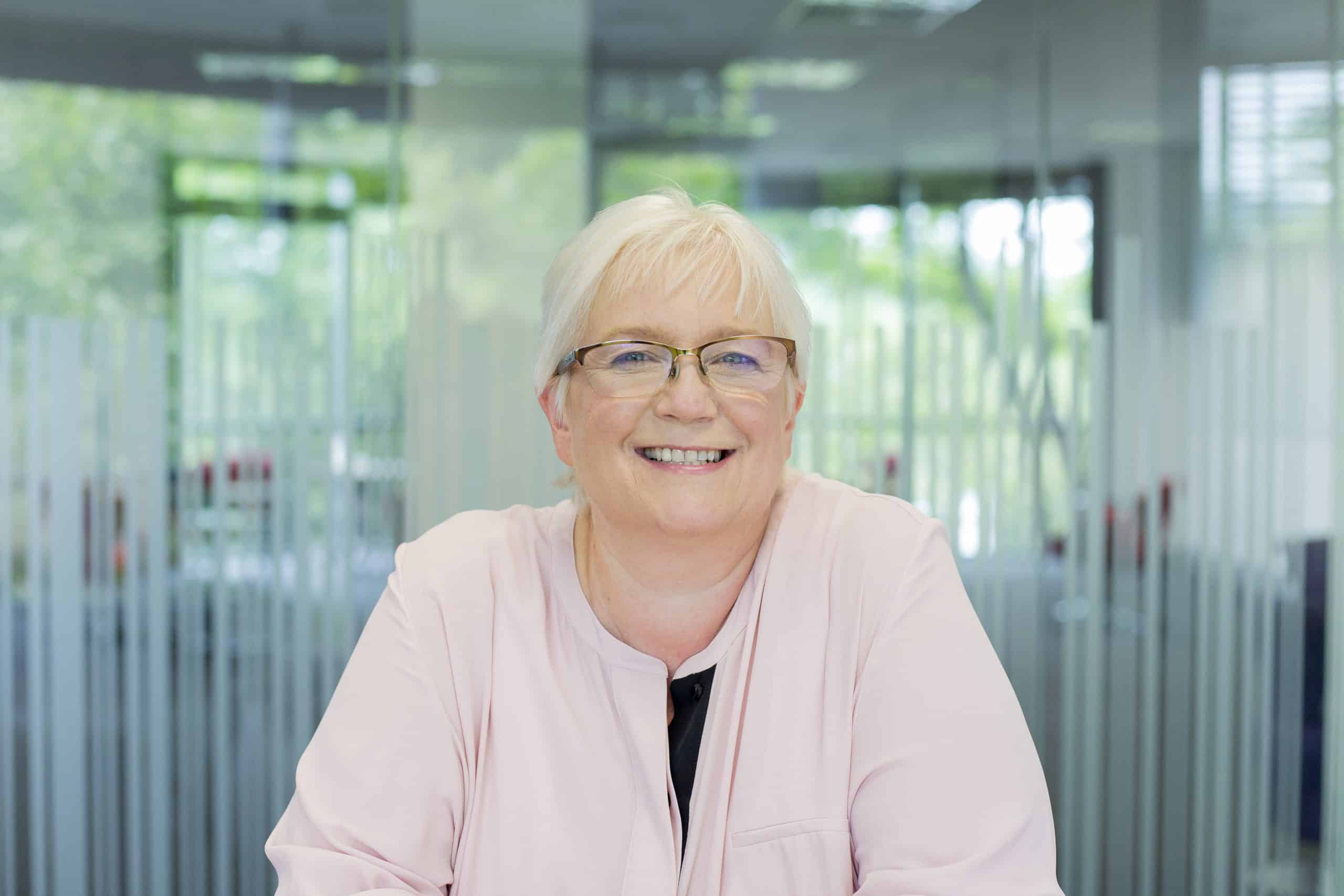 My Data Career in Insurance - Elspeth Hackett - Women in Data®